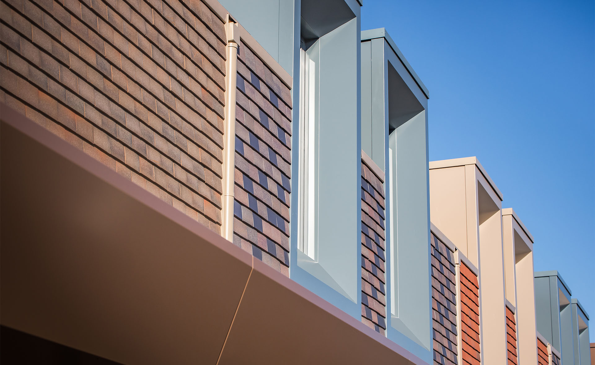 A Gallery of Vertical Tiling with Dreadnought Tiles